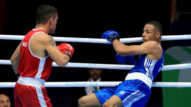Glasgow 2014: Boxer Benson out as Henderson progresses - BBC Sport