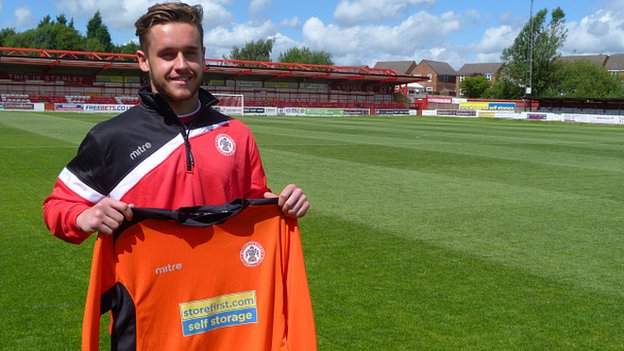 Accrington Stanley sign goalkeeper Luke Simpson - BBC Sport