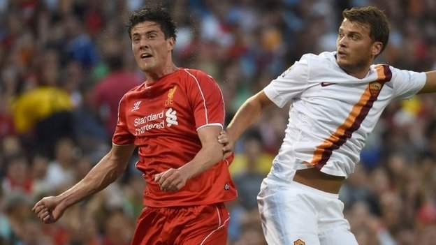 Martin Kelly: Crystal Palace sign Liverpool defender - BBC Sport