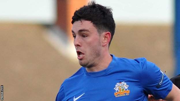 Brian McCaul agrees move from Glenavon to Ballymena United - BBC Sport