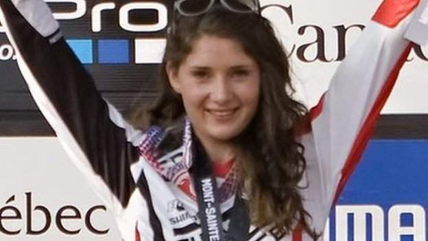 Mountain bikes: Manon Carpenter wins world downhill crown - BBC Sport