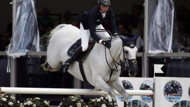 Showjumper Ben Maher & Cella out of World Equestrian Games - BBC Sport