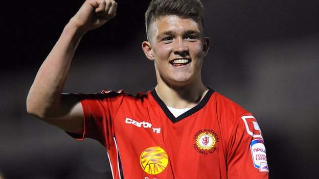Max Clayton: Bolton Wanderers sign Crewe Alexandra striker - BBC Sport