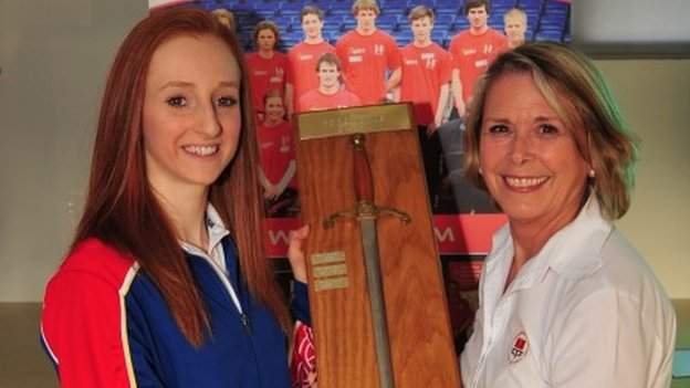 Glasgow 2014: Gymnast Grace Harrison wins award - BBC Sport