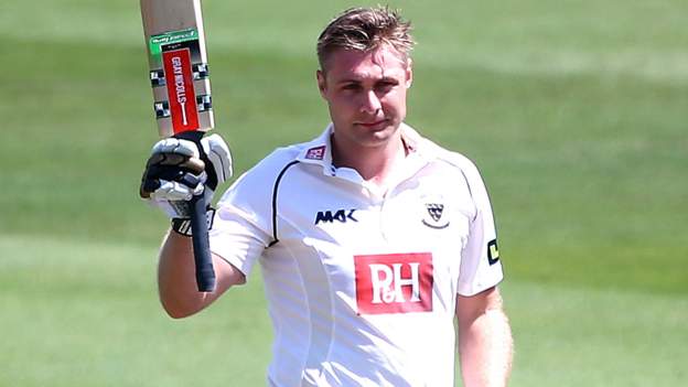 Sussex's Luke Wright wins 2014 CMJ Spirit of Cricket award - BBC Sport