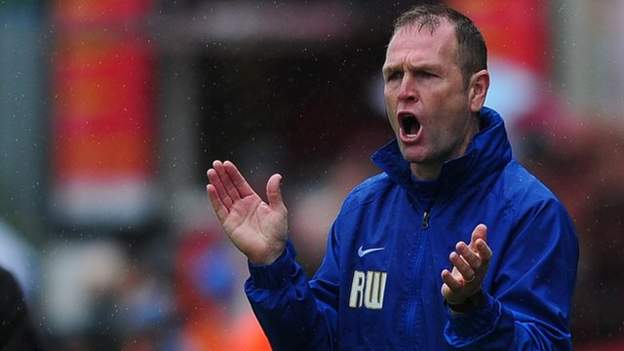 Scunthorpe United sack manager Russ Wilcox - BBC Sport