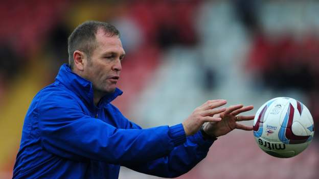 Russ Wilcox: York City name ex-Scunthorpe boss as manager - BBC Sport
