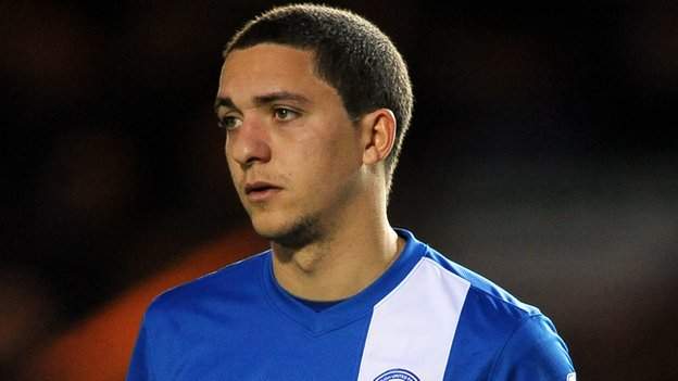 Wycombe Wanderers: Hogan Ephraim signs until end of season - BBC Sport