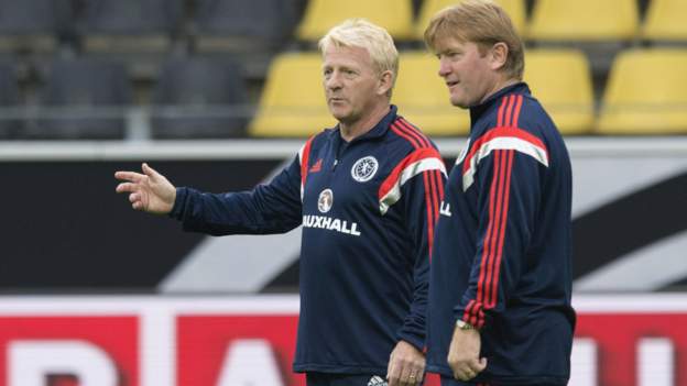 Gordon Strachan tips Stuart McCall for managerial return - BBC Sport