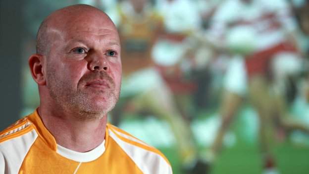 Kingspan 'Game for Anto' latest salvo in Finnegan's MND fight - BBC Sport