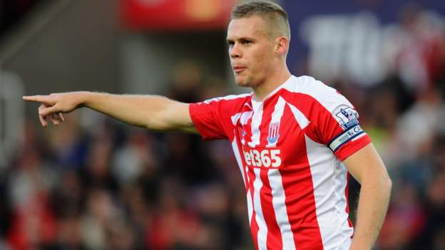 Wales: Stoke's Ryan Shawcross should change allegiance - Pulis - BBC Sport
