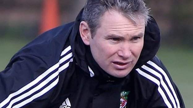 Wrexham sign Wolves goalkeeper Jonathan Flatt on loan - BBC Sport