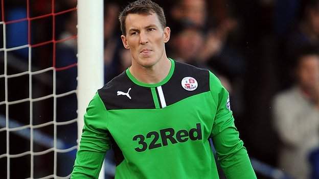 Jamie Ashdown: Crawley Town release goalkeeper - BBC Sport