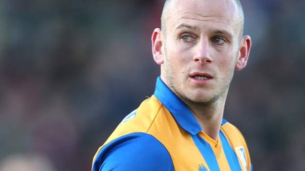Adam Murray: Mansfield Town name midfielder player-manager - BBC Sport