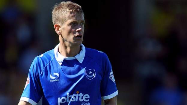 Paul Robinson: Portsmouth sign ex-Millwall defender - BBC Sport