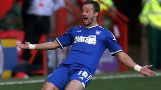 Noel Hunt: Leeds United release Republic of Ireland striker - BBC Sport