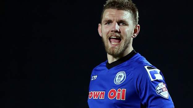 Ashley Eastham: Rochdale defender signs new deal until 2016 - BBC Sport