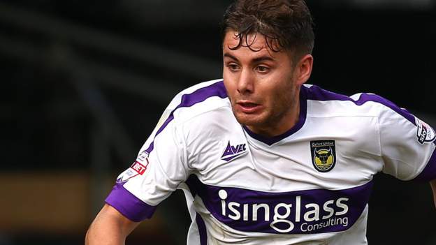 Joe Riley: Bolton Wanderers full-back joins Bury - BBC Sport