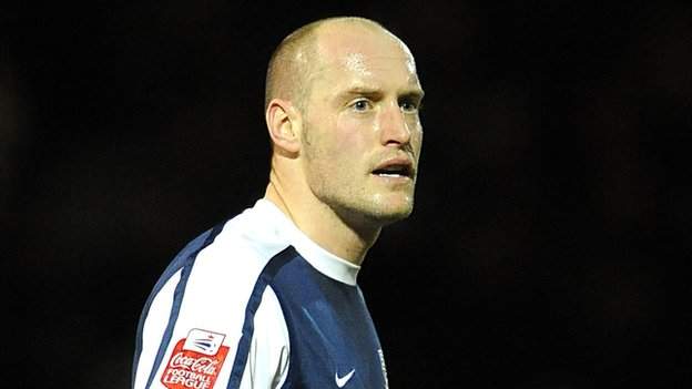 Adam Barrett rejoins Southend United on six-month deal - BBC Sport