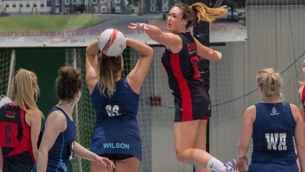 Team Jets netball: Jersey boss studies New Zealand defence - BBC Sport