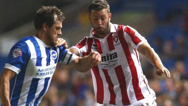 Andy Haworth: Barrow sign Cheltenham Town winger - BBC Sport
