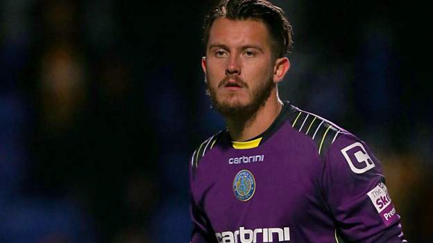 Rhys Taylor: Macclesfield Town keeper signs new deal - BBC Sport