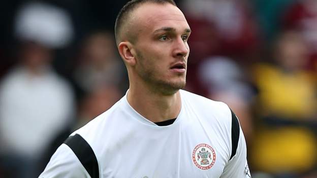 Blackpool: Tom Aldred joins from Accrington Stanley on loan - BBC Sport