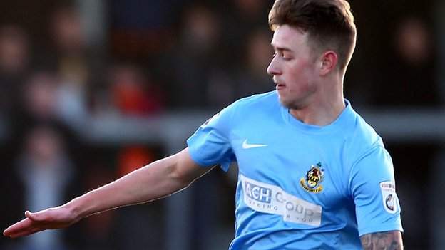 Charlie Joyce: Southport midfielder signs contract extension - BBC Sport