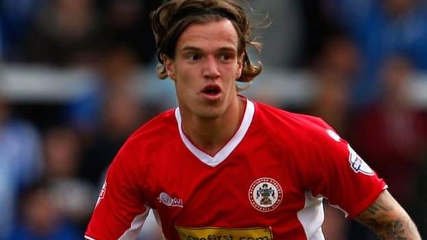 James Gray: Southport cancel loan after one training session - BBC Sport