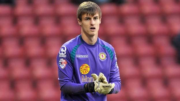 Ben Garratt: Crewe Alexandra goalkeeper out for rest of season - BBC Sport