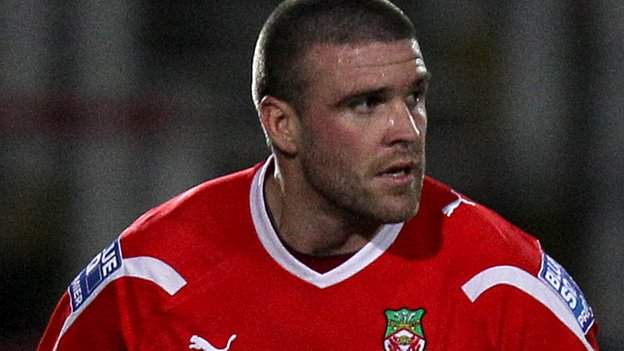 Kidderminster Harriers: Some players have 'thrown the towel in' - BBC Sport