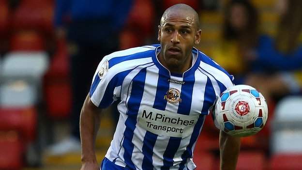 Wayne Thomas leaves Worcester City for New York Red Bulls - BBC Sport