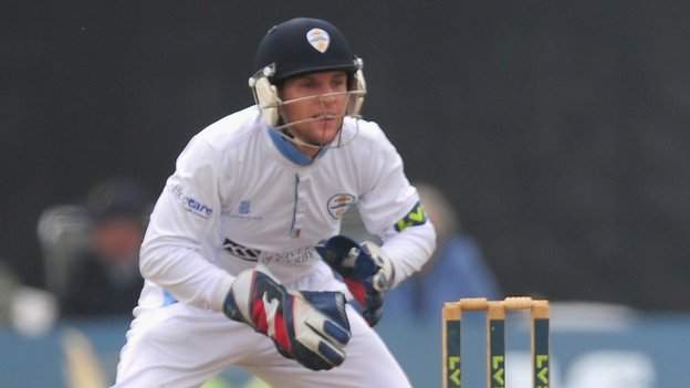 Tom Poynton: Derbyshire wicketkeeper signs new contract - BBC Sport