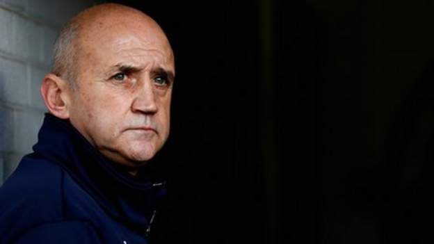 Cambridge United: Richard Money calls for fans' gratitude - BBC Sport