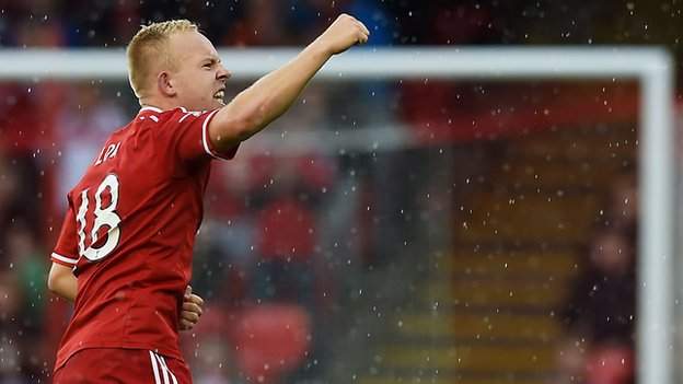 Aberdeen midfielder Nicky Low signs pre-contract with Dundee - BBC Sport