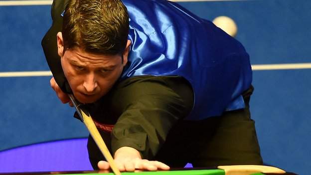 World Snooker Championship: Matthew Stevens leads Williams - BBC Sport
