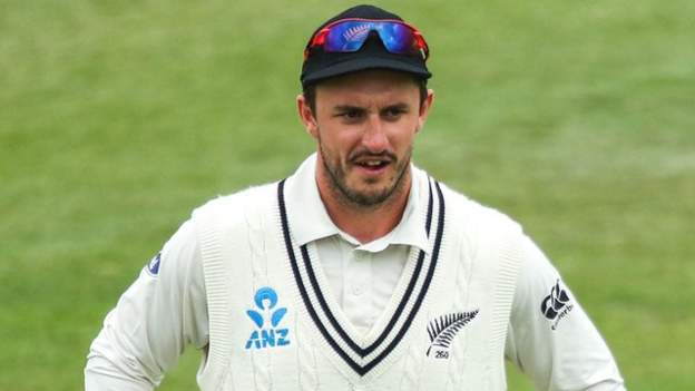 Hamish Rutherford: Derbyshire sign New Zealand batsman - BBC Sport