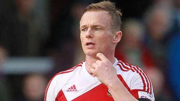 Dean Keates: Wrexham boss Gary Mills releases veteran captain - BBC Sport