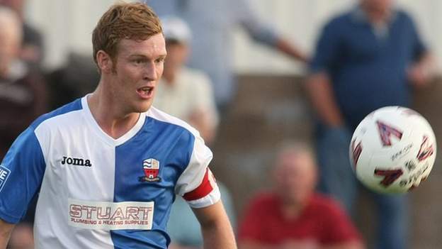 Kyle Storer: Cheltenham Town sign Wrexham midfielder - BBC Sport