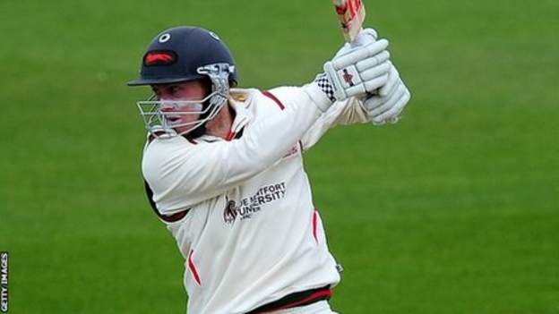 County Championship: Robson hits hundred against Essex - BBC Sport
