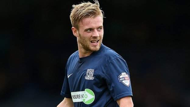 Southend United: Conor Clifford 'to leave' Shrimpers - BBC Sport