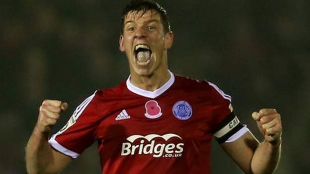 Glenn Wilson: Aldershot skipper leaves after refusing new contract ...