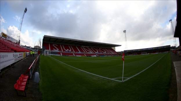 Swindon Town set to sign Liverpool trio on loan - BBC Sport