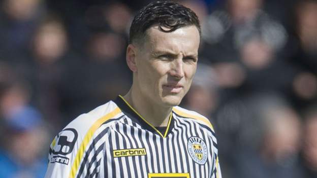 St Mirren's Alan Gow signs new one-year contract - BBC Sport