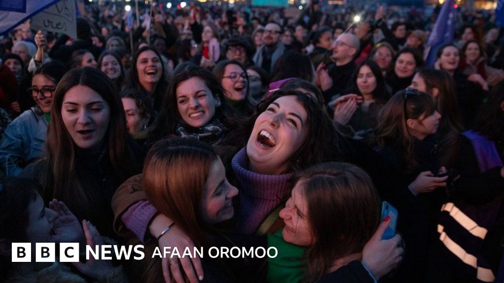 Faransaay ulfa baasuu mirga heeraa gochuun addunyaarra biyya jalqabaa ...