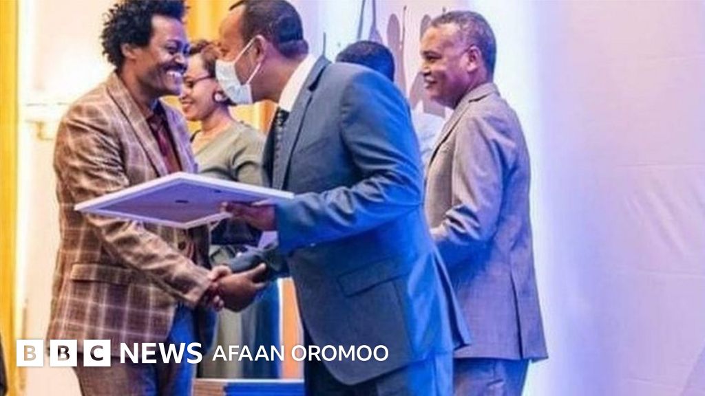 Waraanaa Kaaba Itoophiyaa irratti gaheen artistoota Oromoo maal ture ...