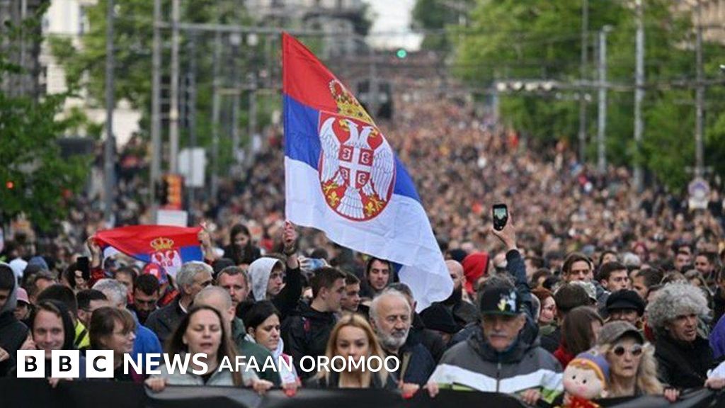 Biyya ammallee Puutin deeggartoota jabaa keessatti qaban - BBC News ...