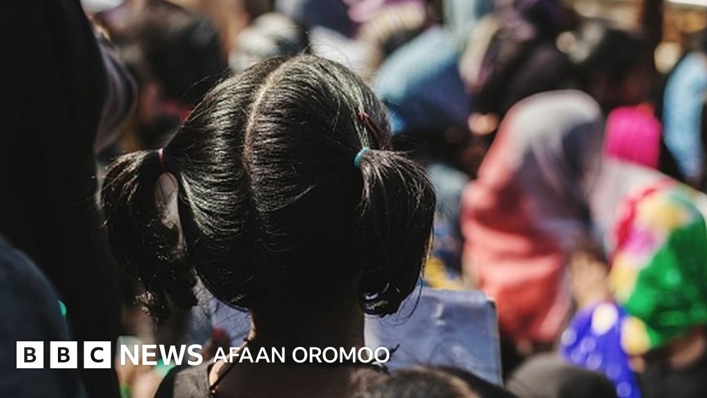 Indiyaatti rooba kadhachuuf ijoollee dubaraa qullaa oofan - BBC News ...