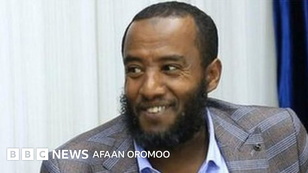 Ustaaz Raayyaa Abbaa Maccaa: Loltuu ABO irraa hanga barsiisaa amantaa ... Ustaaz Raayyaa Abbaa Maccaa: Loltuu ABO irraa hanga barsiisaa amantaa ...