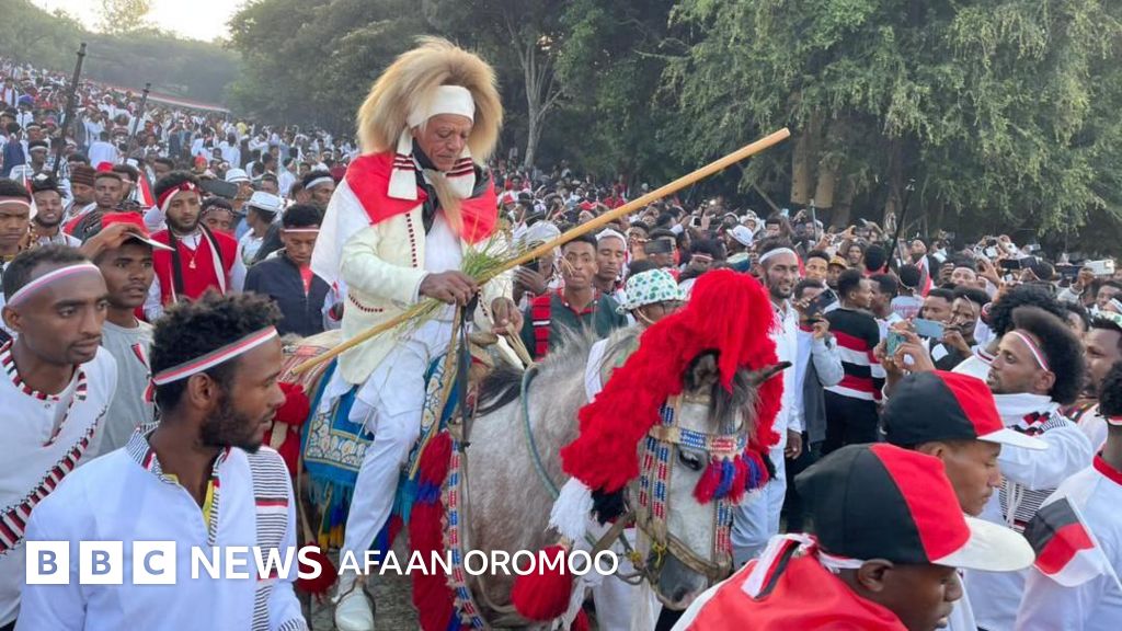 Suuraalee mimmiidhagoo kabaja Irreecha Hora Harsadee - BBC News Afaan ...